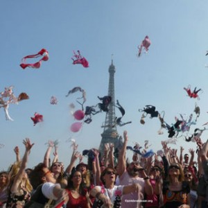 Throw your bras for a good cause