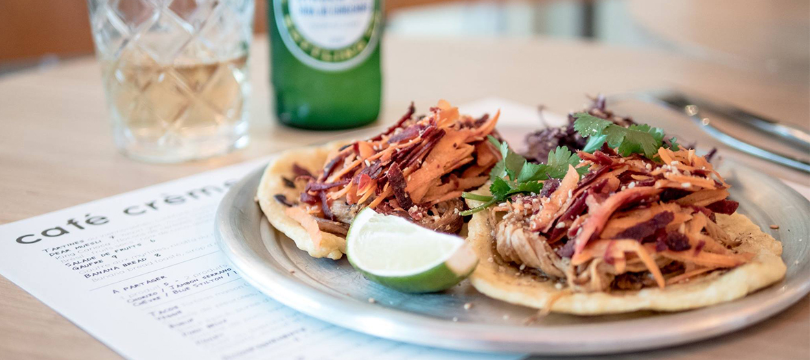 Café Crème, the coolest heated terrace in the Marais